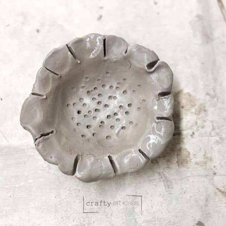 How To Make Easy Flower Pinch Pots - Crafty Art Ideas
