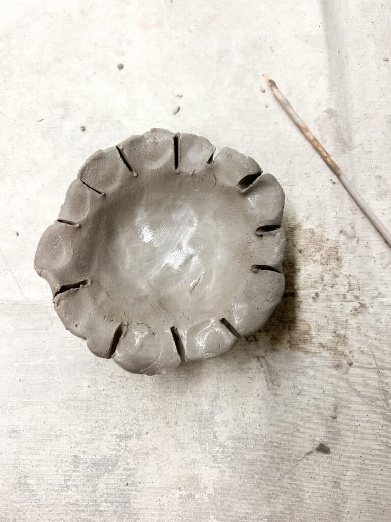 How To Make Easy Flower Pinch Pots - Crafty Art Ideas