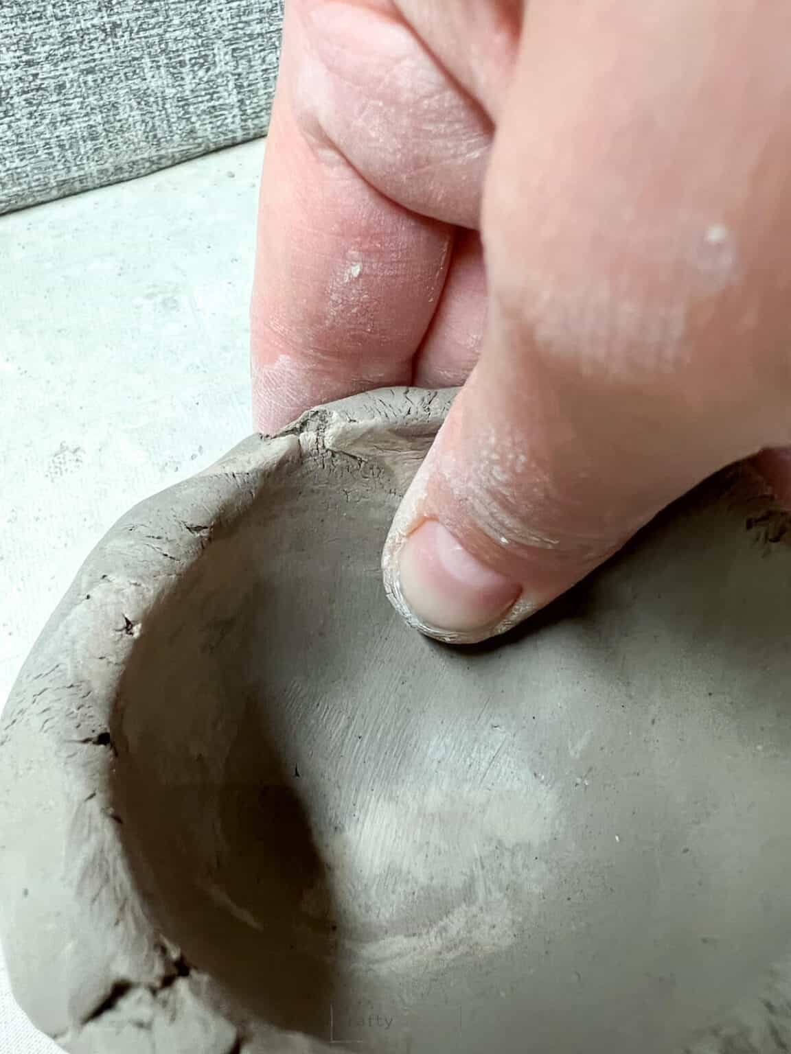 How To Make A Pinch Pot Easily With Kids - Crafty Art Ideas