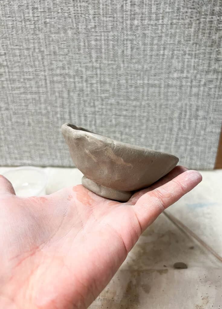 How To Make A Pinch Pot Easily With Kids - Crafty Art Ideas