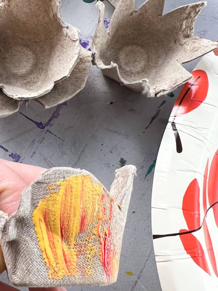 How To Make DIY Egg Carton Flowers - Crafty Art Ideas