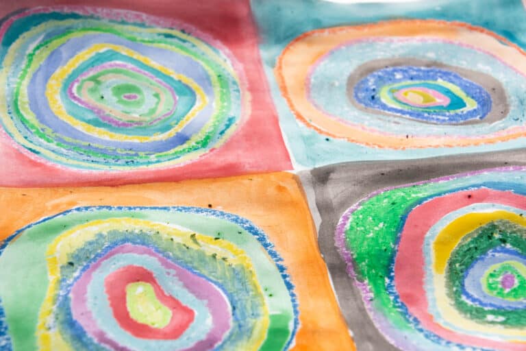 Fun Abstract Chalk Drawing Lesson For Beginners - Crafty Art Ideas