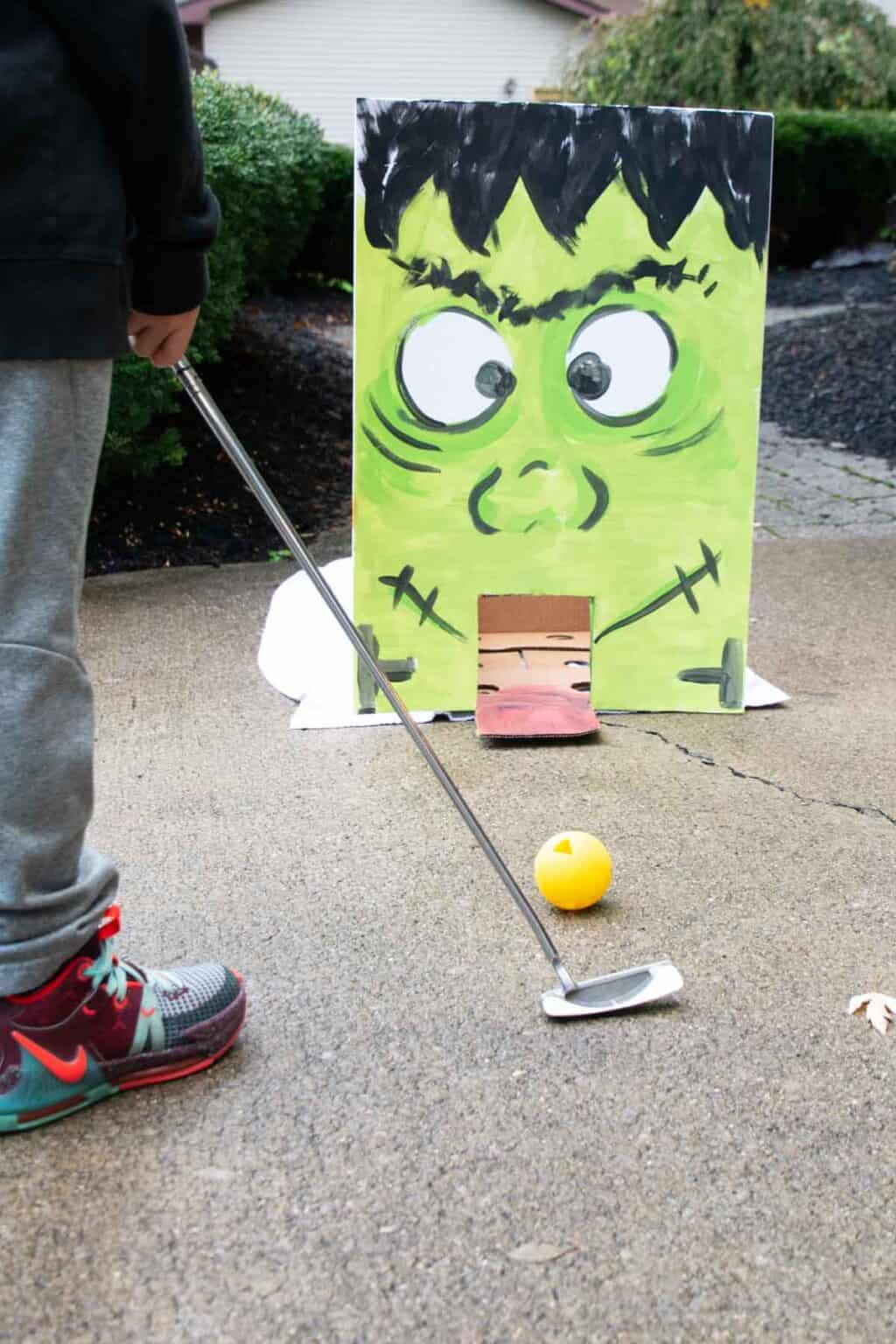 Fun Halloween Mini Golf Game For Kids - Crafty Art Ideas