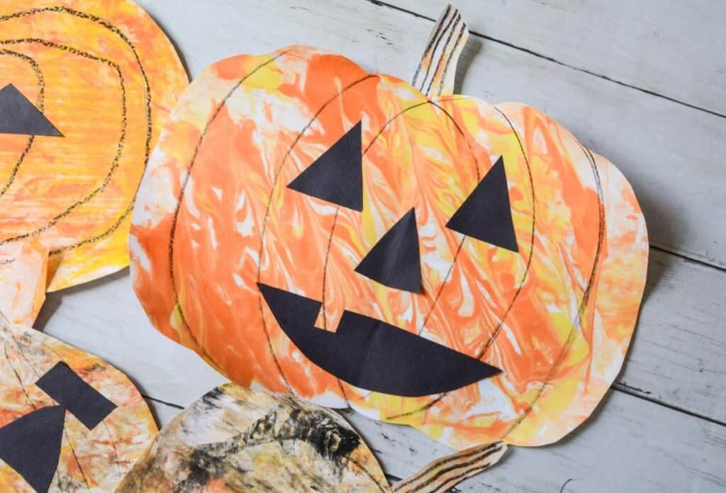 22+ Easy Halloween Crafts & Art Project Ideas For Kids Of All Ages ...
