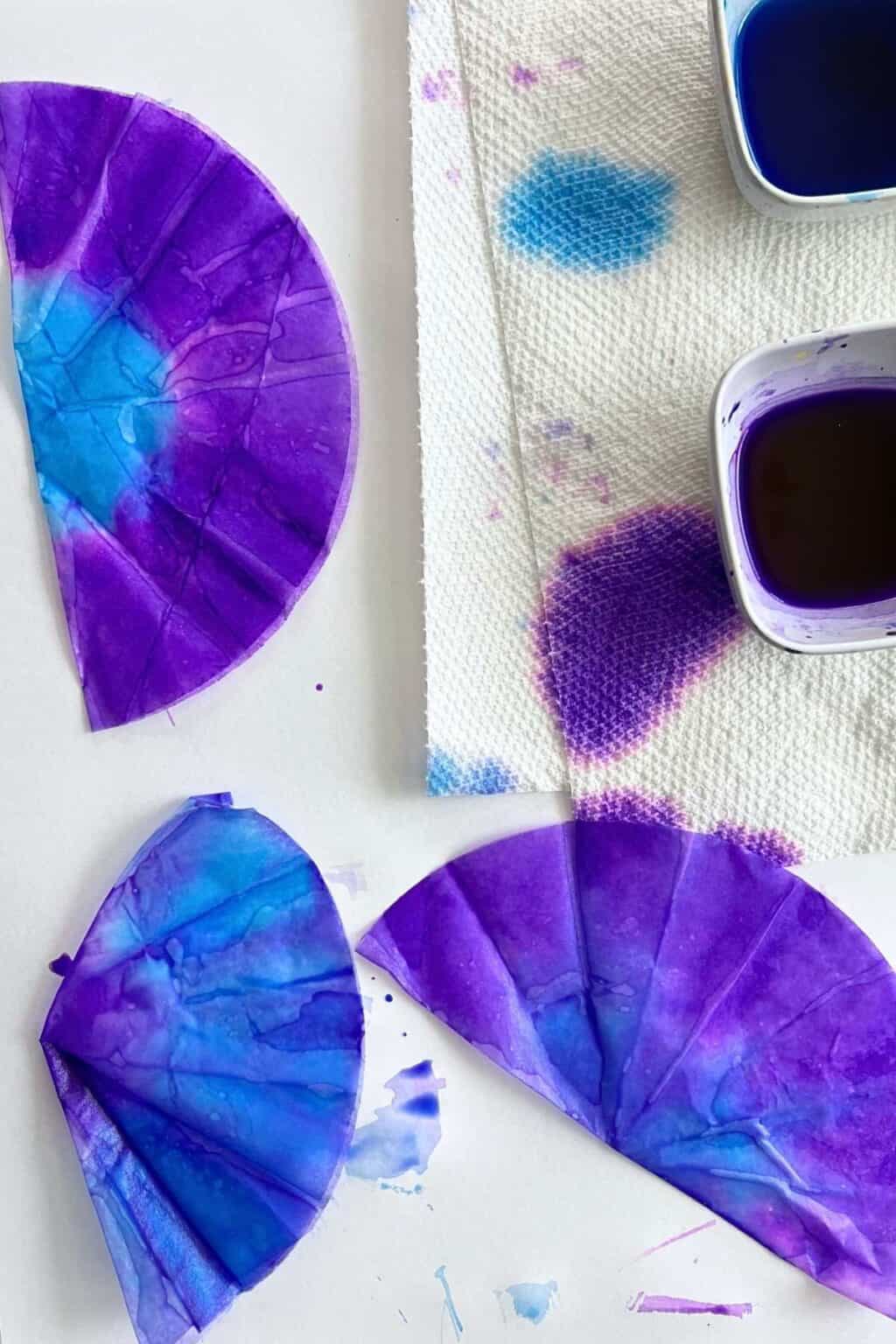 How To Make Creative Coffee Filter Snowflakes - Crafty Art Ideas