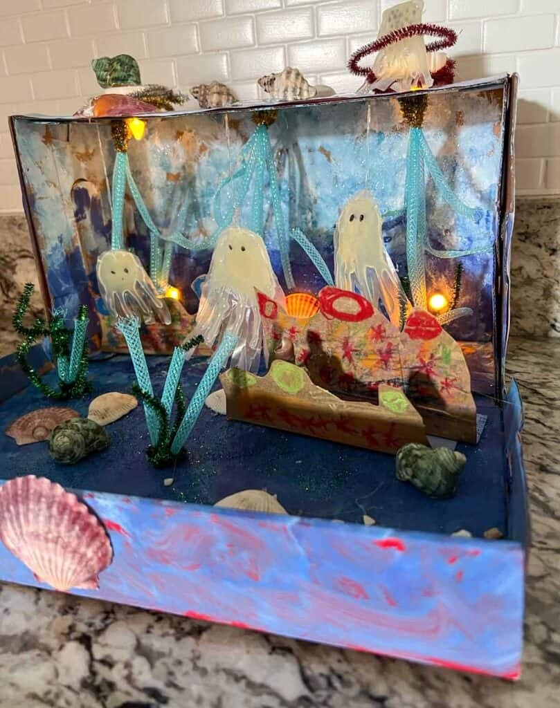 How To Make A Creative Ocean Habitat Shoebox Diorama Project - Crafty ...